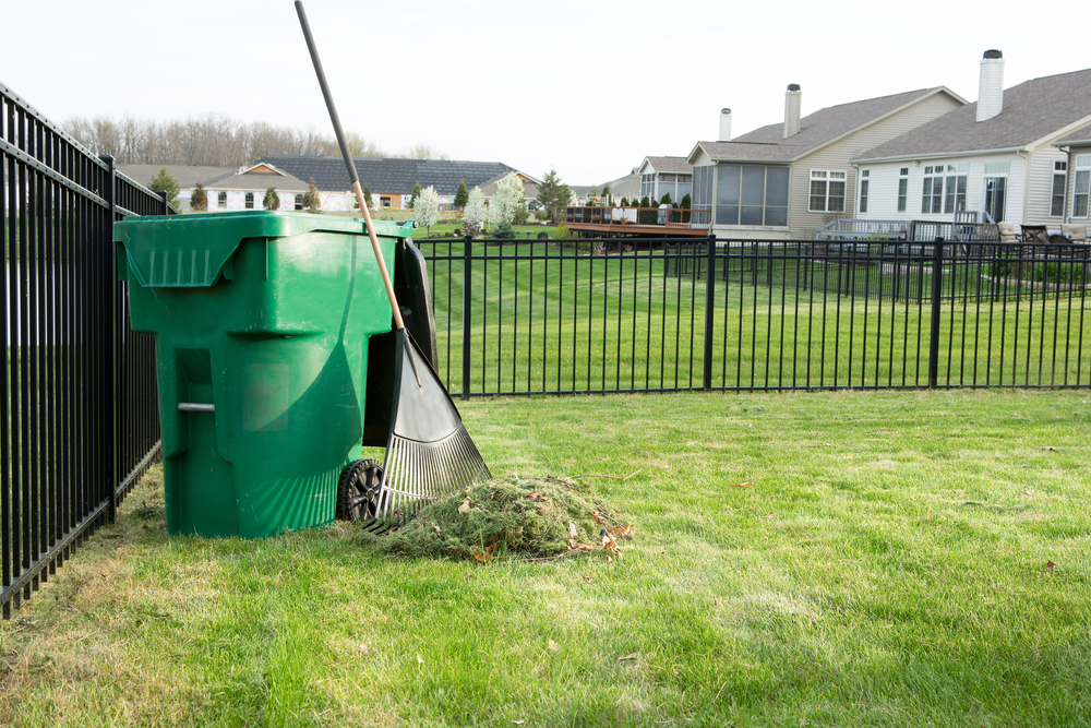 4 Ways to Get Rid Of Large Garden Waste | Snappy