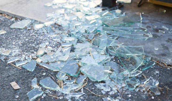 How to Dispose of Broken Glass? | Snappy