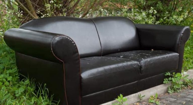 The Old Sofa Removal Guide for London | Snappy