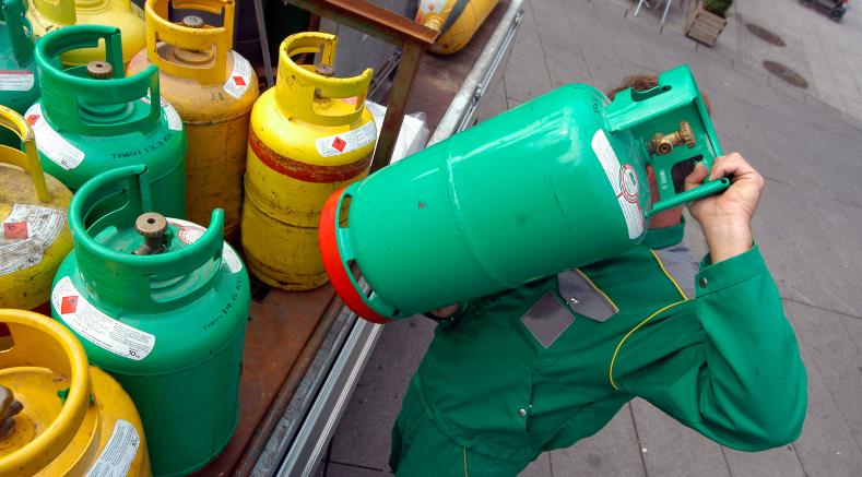 What to Do With Old Gas Cylinders? – Top 3 Disposing Ways | Snappy